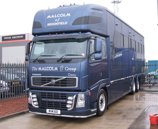 Horsebox for W H Malcolm - news from Lorryspotting.com