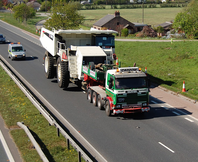Wide load at Carlisle - news from Lorryspotting.com