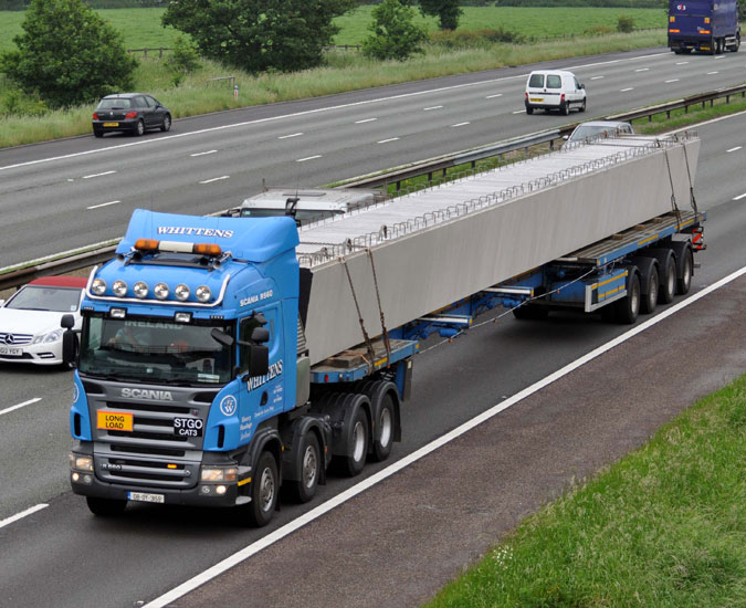 Whittens with extendable trailer - news from Lorryspotting.com