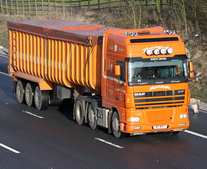 M Way DAF one for the mantelpiece - news from Lorryspotting.com