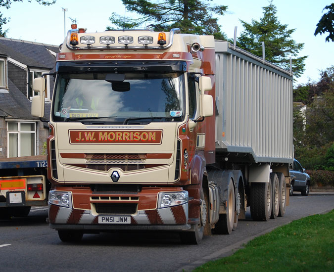 J W Morrison on Riverside Drive Aberdeen - news from Lorryspotting.com