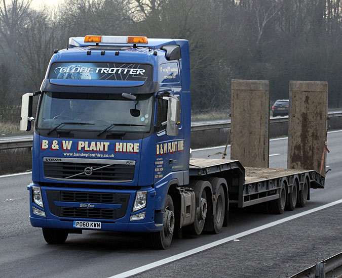 B & W Plant Hire on the M3 - news from Lorryspotting.com