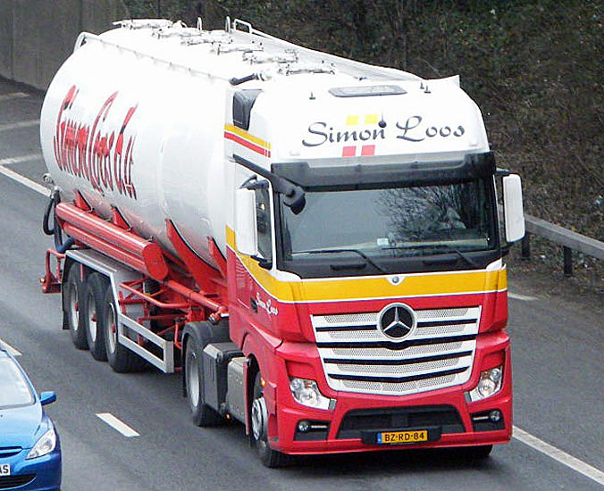 New look Actros for Simon Loos - news from Lorryspotting.com
