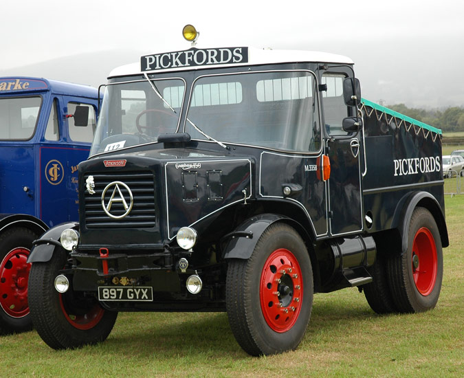 Vintage Pickfords - news from Lorryspotting.com