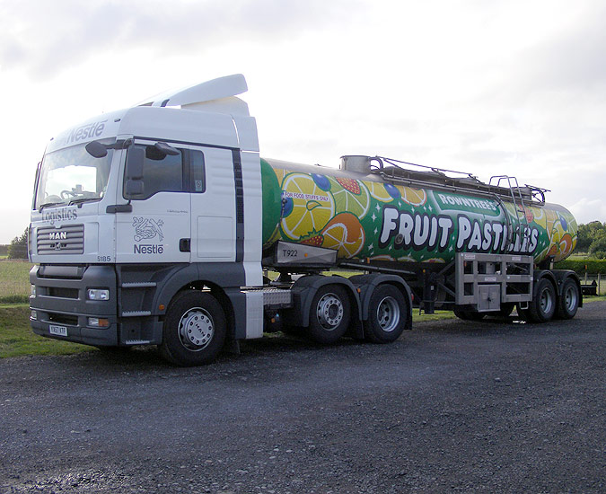 Rowntrees Fruit Pastille lorry - news from Lorryspotting.com