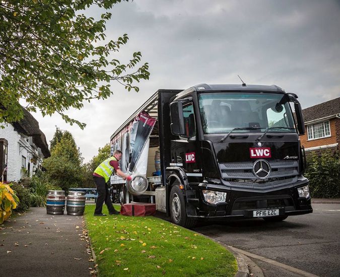 LWC gets the lowdown with Mercedes-Benz Antos - news from Lorryspotting.com