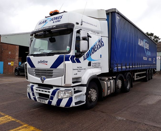 Alan R Jones Renault - news from Lorryspotting.com